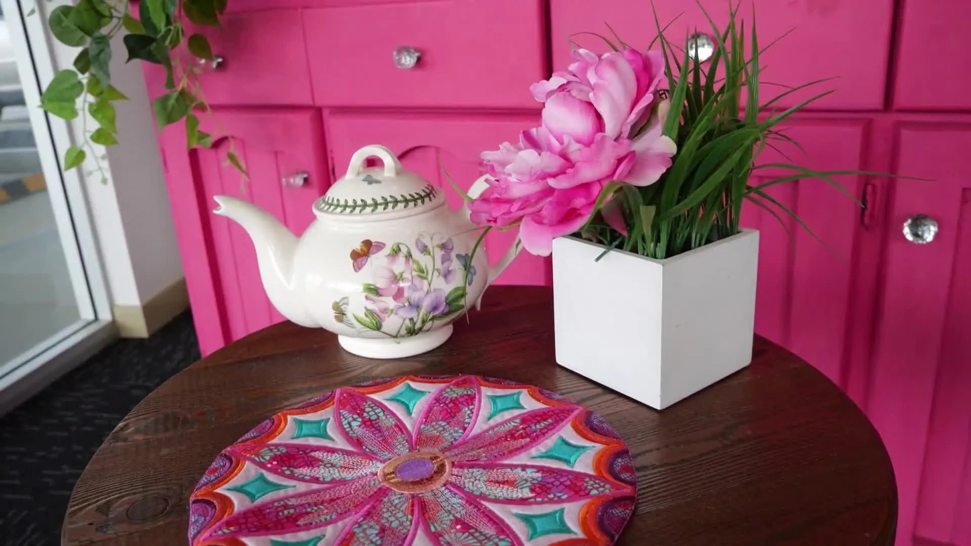 Two Hoopings, Zero Panic: Stitching the Sweet Pea Geometric Flower Tab ...