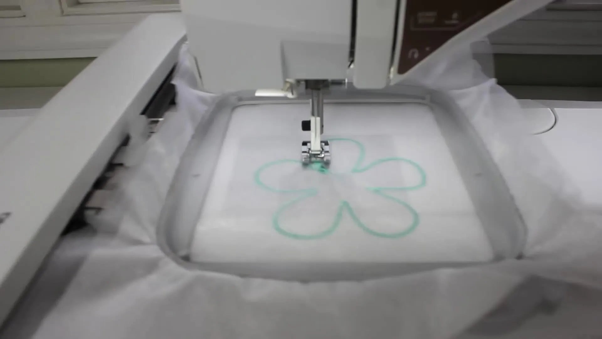 Mastering Machine Embroidery on Lightweight Fabrics – Hooping Station
